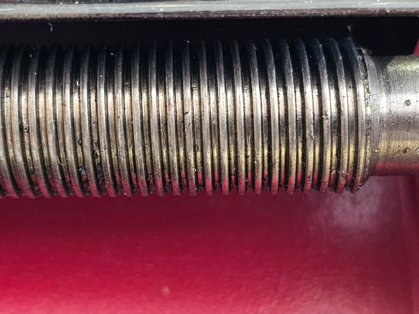 Threading dial (metric :eek: ) with a slotted leadscrew - any design ...